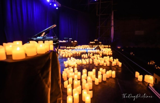 9Colonne | ‘CIAO LUCIO’, TRIBUTO A DALLA A LUME DI CANDELA